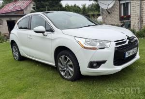 Balts Citroen DS 2014 Rīga, ar dzinēja tilpumu 2.00 L un nobraukumu 176 tūkst. km par 6150 €, foto 24 vietnē AUTOMOTO.COM.LV