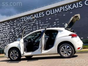 Balts Citroen DS 2014 Jelgava, ar dzinēja tilpumu 1.60 L un nobraukumu 0 tūkst. km par 5990 €, foto 11 vietnē AUTOMOTO.COM.LV