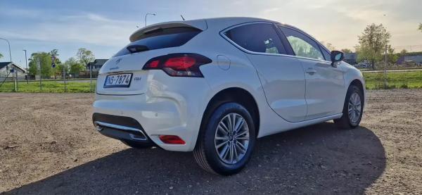 Balts Citroen DS 2014 Daugavpils, ar dzinēja tilpumu 1.60 L un nobraukumu 178 tūkst. km par 6450 €, foto 5 vietnē AUTOMOTO.COM.LV