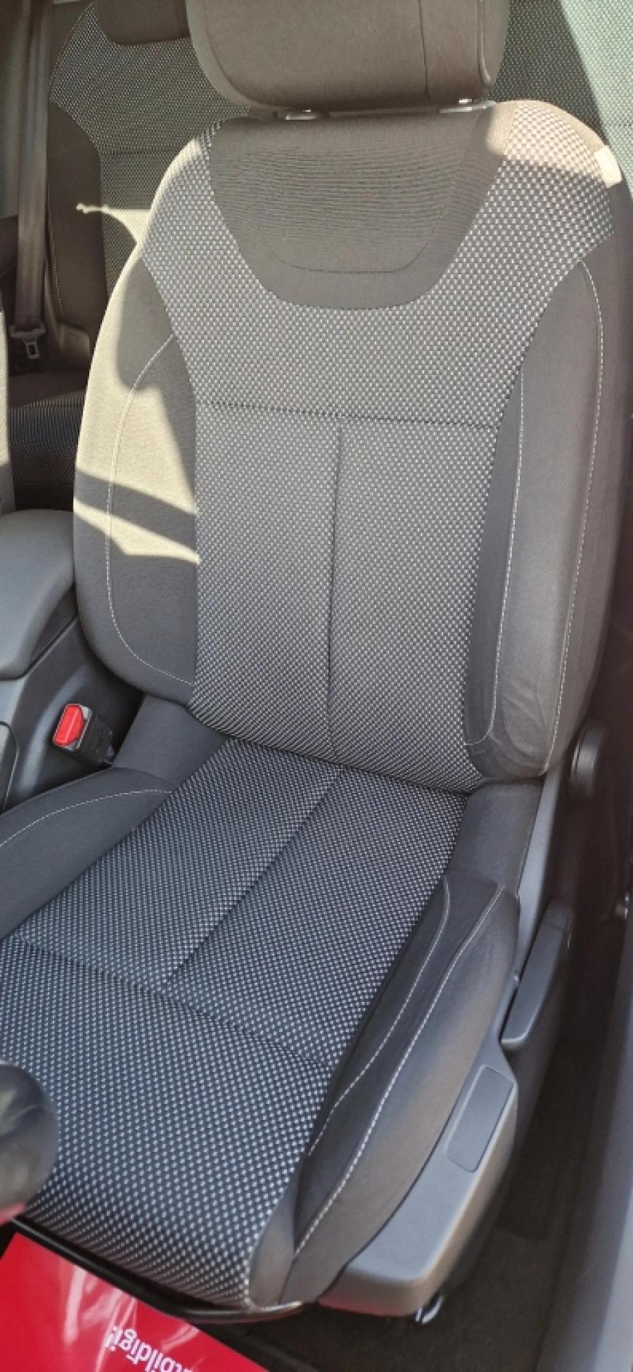Balts Citroen DS 2014 Rīga, ar dzinēja tilpumu 1.60 L un nobraukumu 178 tūkst. km par 6950 €, foto 21 vietnē AUTOMOTO.COM.LV