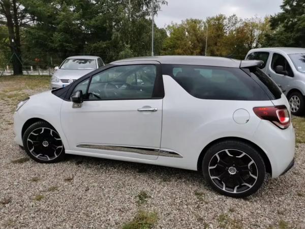 White Citroen DS 2015 in Kuldiga, with an engine capacity of 1.60 L and mileage of 94 thousand km for 8500 €, photo 4 on AUTOMOTO.COM.LV