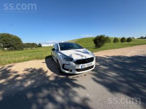 Balts Citroen DS 2017 Rīga, ar dzinēja tilpumu 1.60 L un nobraukumu 155 tūkst. km par 10000 €, foto  vietnē AUTOMOTO.COM.LV