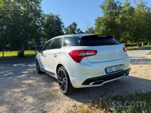 Balts Citroen DS 2017 Rīga, ar dzinēja tilpumu 1.60 L un nobraukumu 155 tūkst. km par 10000 €, foto 4 vietnē AUTOMOTO.COM.LV
