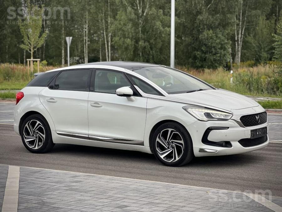 White Citroen DS 2017 in Jelgava, with an engine capacity of 2.00 L and mileage of 165 thousand km for 9300 €, photo 4 on AUTOMOTO.COM.LV