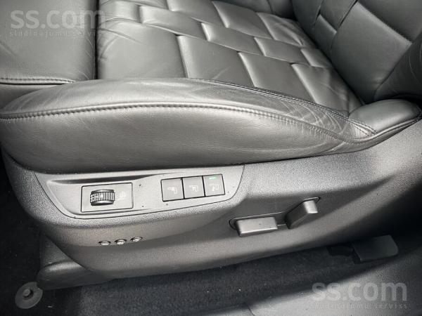 Citroen DS 2017 in Jelgava on AUTOMOTO.COM.LV White Citroen DS 2017 in Jelgava, with an engine capacity of 2.00 L and mileage of 165 thousand km for 9300 €, photo 11 on AUTOMOTO.COM.LV