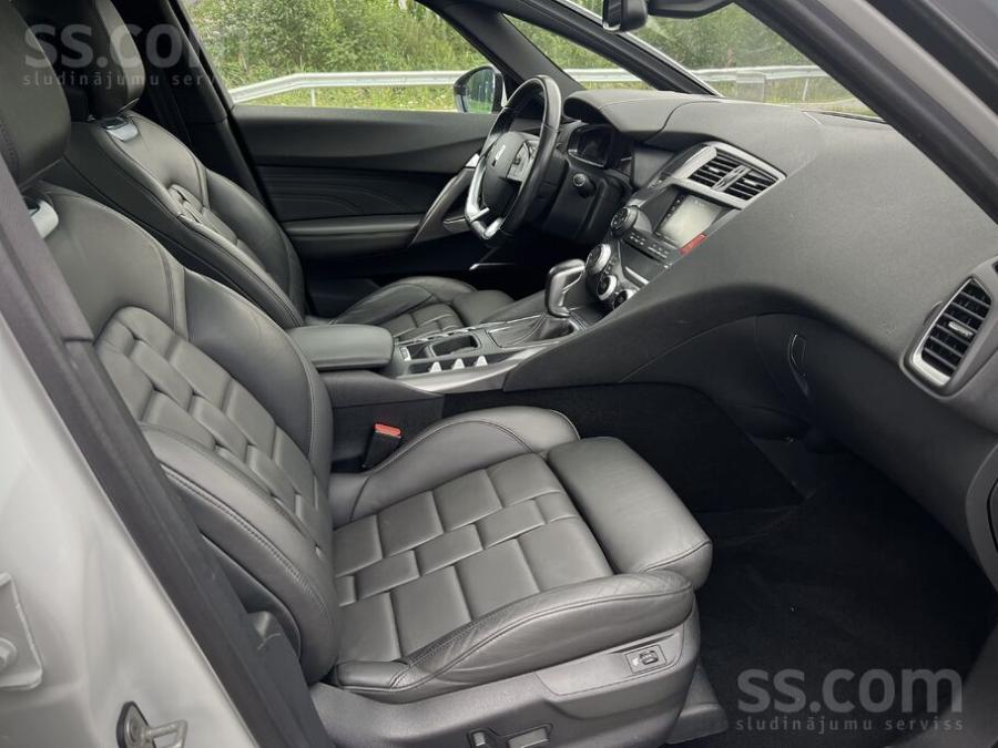 White Citroen DS 2017 in Jelgava, with an engine capacity of 2.00 L and mileage of 165 thousand km for 9300 €, photo 12 on AUTOMOTO.COM.LV