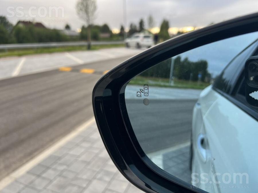 White Citroen DS 2017 in Jelgava, with an engine capacity of 2.00 L and mileage of 165 thousand km for 9300 €, photo 22 on AUTOMOTO.COM.LV