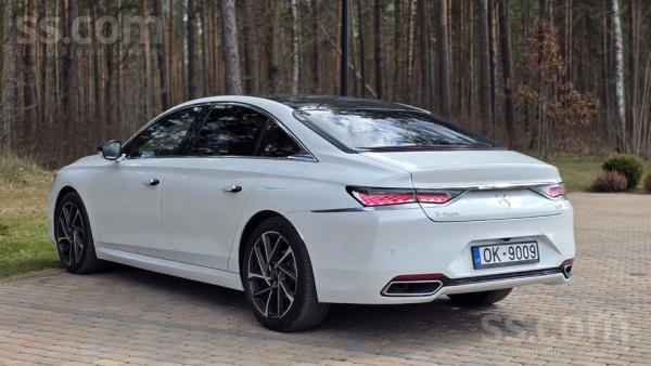 Balts Citroen DS 2022 Rīga, ar dzinēja tilpumu 1.60 L un nobraukumu 57 tūkst. km par 25990 €, foto 5 vietnē AUTOMOTO.COM.LV