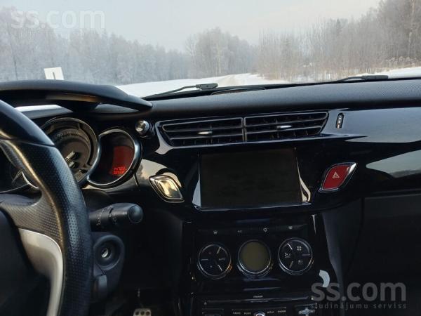 Dzeltens Citroen DS 2010 Rīga, ar dzinēja tilpumu 1.60 L un nobraukumu 228 tūkst. km par 1500 €, foto 10 vietnē AUTOMOTO.COM.LV