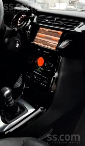 Dzeltens Citroen DS 2010 Rīga, ar dzinēja tilpumu 1.60 L un nobraukumu 228 tūkst. km par 1500 €, foto 12 vietnē AUTOMOTO.COM.LV
