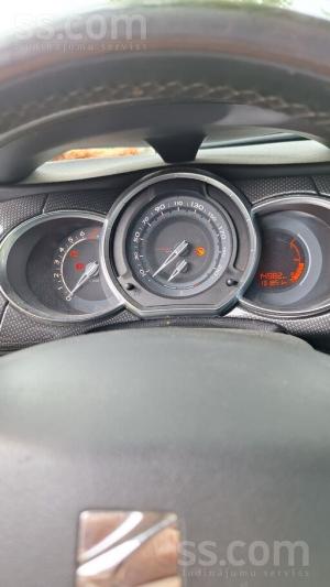 Dzeltens Citroen DS 2010 Rīga, ar dzinēja tilpumu 1.60 L un nobraukumu 131 tūkst. km par 2220 €, foto 10 vietnē AUTOMOTO.COM.LV