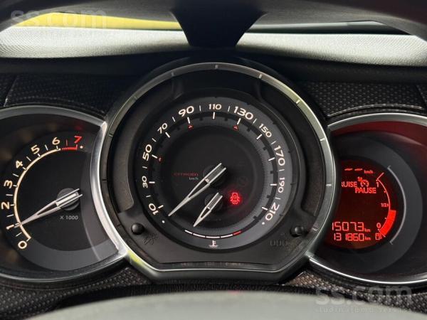 Ситроен ДС 2010 в Рига на AUTOMOTO.COM.LV Желтый Ситроен ДС 2010 в Рига, объемом двигателя 1.60 л и пробегом 131 тыс. км за 2220 €, фото 9 на AUTOMOTO.COM.LV