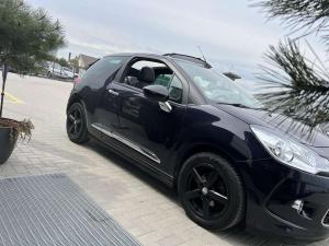 Melns Citroen DS3 2014 Tauragė, ar dzinēja tilpumu 1.20 L un nobraukumu 152 tūkst. km par 4400 €, foto  vietnē AUTOMOTO.COM.LV