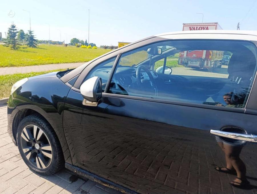 Melns Citroen DS3 2010 Akmenė, ar dzinēja tilpumu 1.60 L un nobraukumu 245 tūkst. km par 1500 €, foto 15 vietnē AUTOMOTO.COM.LV