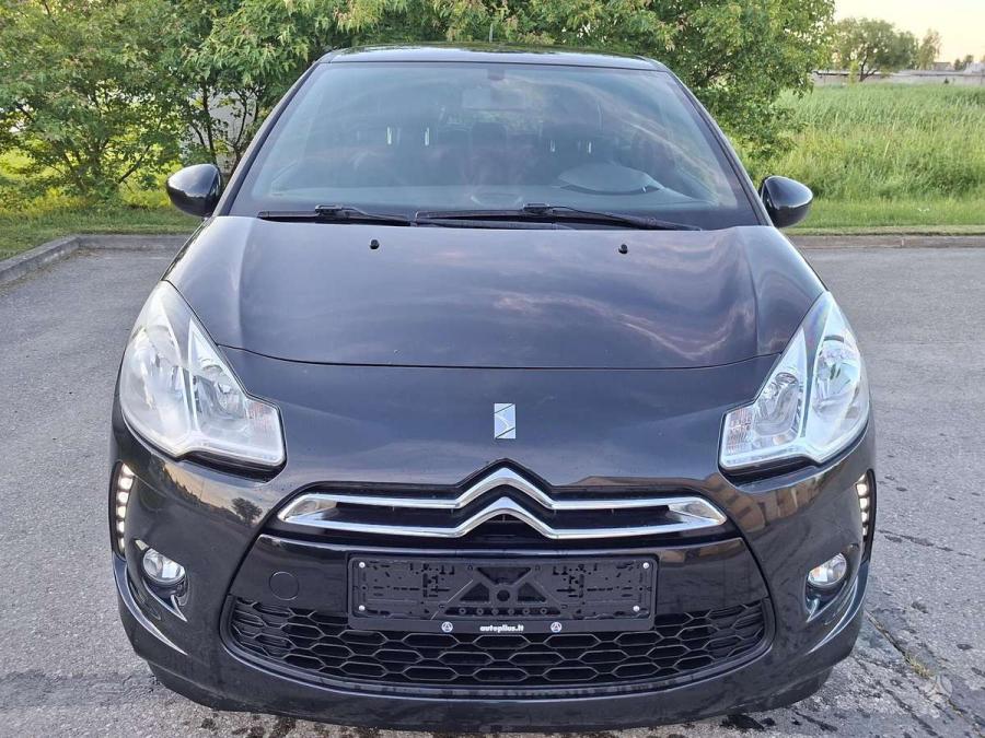 Black Citroen DS3 2010 in Ukmerge, with an engine capacity of 1.60 L and mileage of 214 thousand km for 3950 €, photo 4 on AUTOMOTO.COM.LV