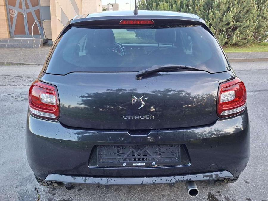 Black Citroen DS3 2010 in Ukmerge, with an engine capacity of 1.60 L and mileage of 214 thousand km for 3950 €, photo 6 on AUTOMOTO.COM.LV