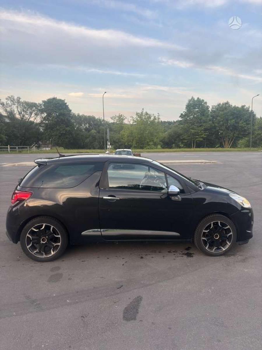 Melns Citroen DS3 2010 Kauņa, ar dzinēja tilpumu 1.60 L un nobraukumu 302 tūkst. km par 2600 €, foto 8 vietnē AUTOMOTO.COM.LV