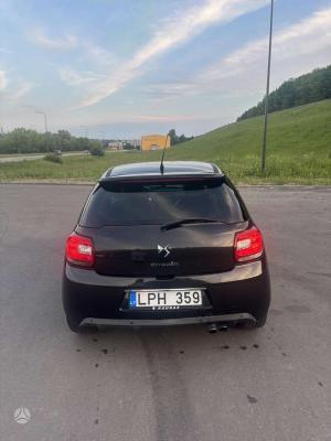 Melns Citroen DS3 2010 Kauņa, ar dzinēja tilpumu 1.60 L un nobraukumu 302 tūkst. km par 2600 €, foto 9 vietnē AUTOMOTO.COM.LV
