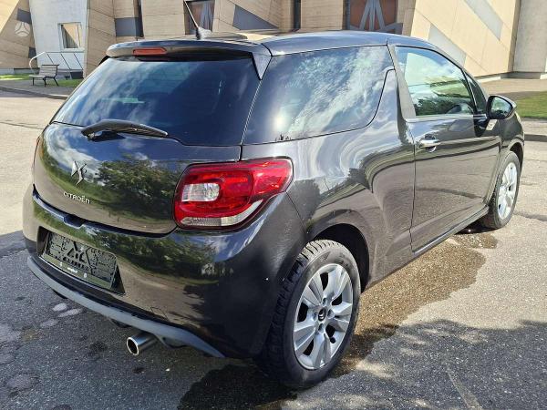 Melns Citroen DS3 2010 Ukmergė, ar dzinēja tilpumu 1.60 L un nobraukumu 214 tūkst. km par 3850 €, foto 4 vietnē AUTOMOTO.COM.LV