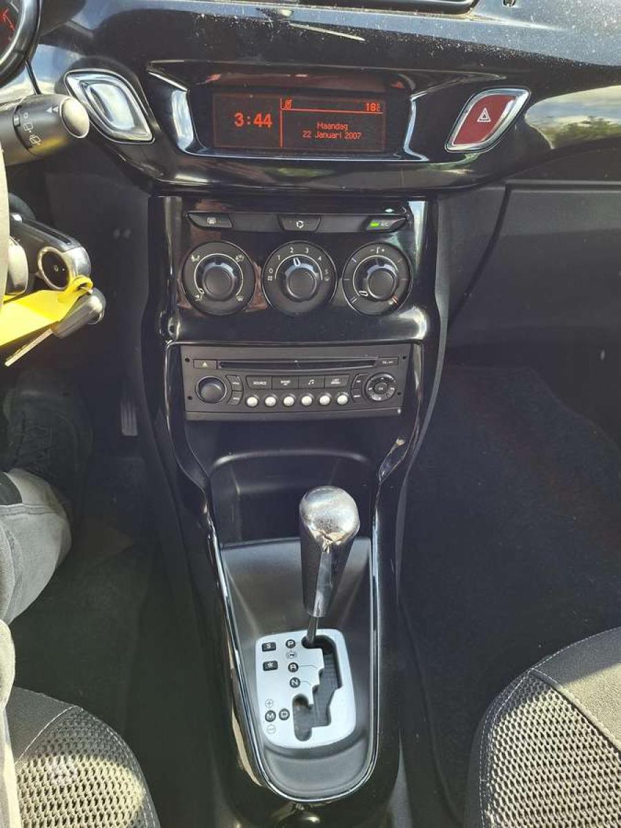 Melns Citroen DS3 2010 Ukmergė, ar dzinēja tilpumu 1.20 L un nobraukumu 214 tūkst. km par 3500 €, foto 9 vietnē AUTOMOTO.COM.LV