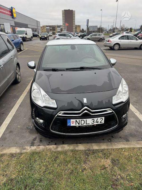 Black Citroen DS3 2011 in Radviliskis, with an engine capacity of 1.56 L and mileage of 235 thousand km for 2500 €, photo 1 on AUTOMOTO.COM.LV