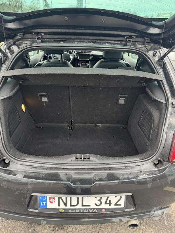 Black Citroen DS3 2011 in Radviliskis, with an engine capacity of 1.56 L and mileage of 235 thousand km for 2500 €, photo 7 on AUTOMOTO.COM.LV