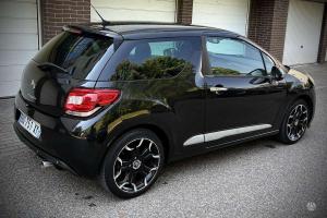 Black Citroen DS3 2011 in Vilnius, with an engine capacity of 1.60 L and mileage of 303 thousand km for 2650 €, photo 4 on AUTOMOTO.COM.LV