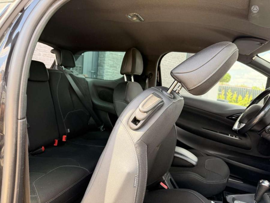 Melns Citroen DS3 2011 Viļņa, ar dzinēja tilpumu 1.60 L un nobraukumu 245 tūkst. km par 2200 €, foto 15 vietnē AUTOMOTO.COM.LV