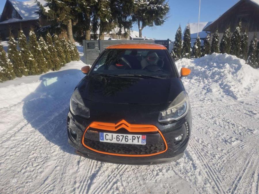 Black Citroen DS3 2012 in Telschi, with an engine capacity of 1.60 L and mileage of 140 thousand km for 5300 €, photo 11 on AUTOMOTO.COM.LV