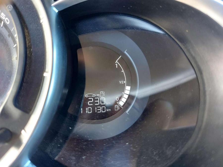 Melns Citroen DS3 2016 Tauragė, ar dzinēja tilpumu 1.20 L un nobraukumu 110 tūkst. km par 3800 €, foto 7 vietnē AUTOMOTO.COM.LV