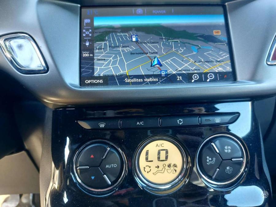 Melns Citroen DS3 2016 Tauragė, ar dzinēja tilpumu 1.20 L un nobraukumu 110 tūkst. km par 3800 €, foto 8 vietnē AUTOMOTO.COM.LV