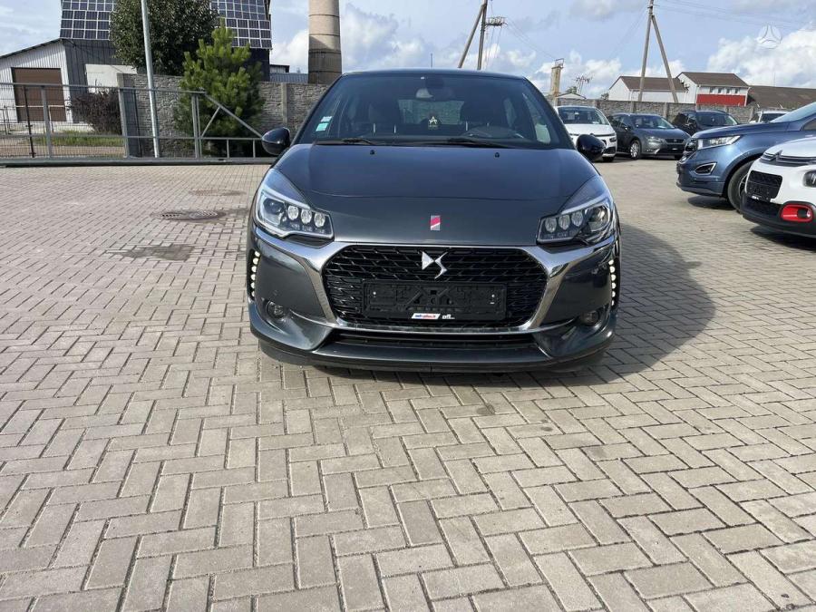 Grey Citroen DS3 2016 in Taurage, with an engine capacity of 1.60 L and mileage of 78 thousand km for 4300 €, photo 3 on AUTOMOTO.COM.LV