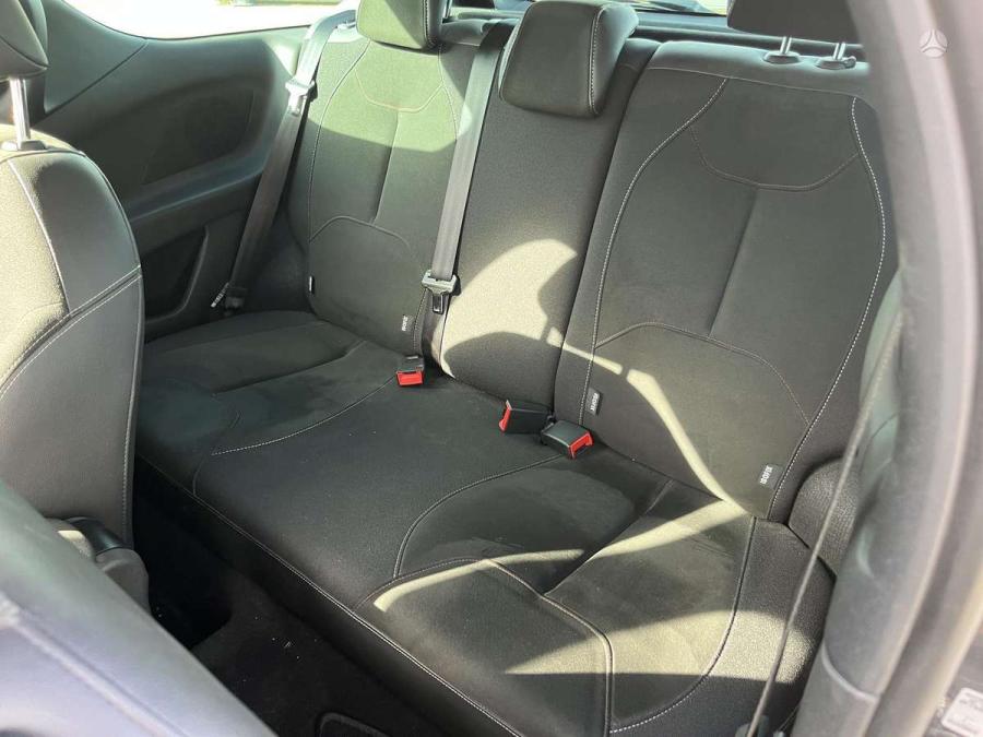 Grey Citroen DS3 2016 in Taurage, with an engine capacity of 1.60 L and mileage of 78 thousand km for 4300 €, photo 20 on AUTOMOTO.COM.LV