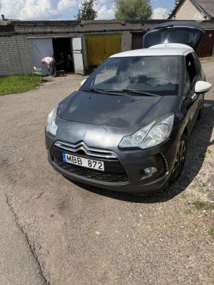Pelēks Citroen DS3 2013 Vievis, ar dzinēja tilpumu 1.40 L un nobraukumu 350 tūkst. km par 3200 €, foto 4 vietnē AUTOMOTO.COM.LV