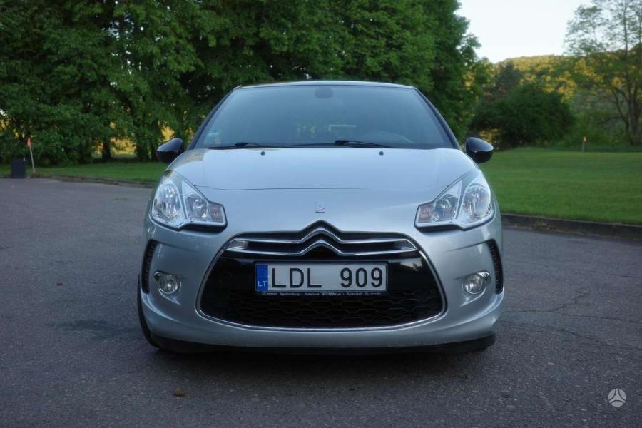 Pelēks Citroen DS3 2014 Kauņa, ar dzinēja tilpumu 1.20 L un nobraukumu 168 tūkst. km par 2899 €, foto 1 vietnē AUTOMOTO.COM.LV