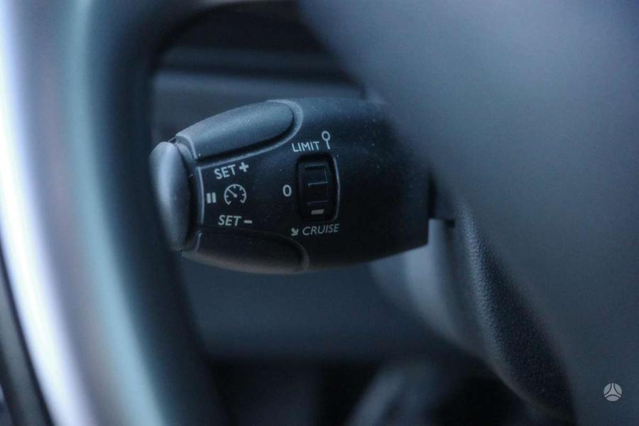 Pelēks Citroen DS3 2014 Kauņa, ar dzinēja tilpumu 1.20 L un nobraukumu 168 tūkst. km par 2899 €, foto 14 vietnē AUTOMOTO.COM.LV