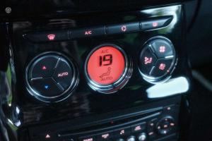 Pelēks Citroen DS3 2014 Kauņa, ar dzinēja tilpumu 1.20 L un nobraukumu 168 tūkst. km par 2899 €, foto 17 vietnē AUTOMOTO.COM.LV