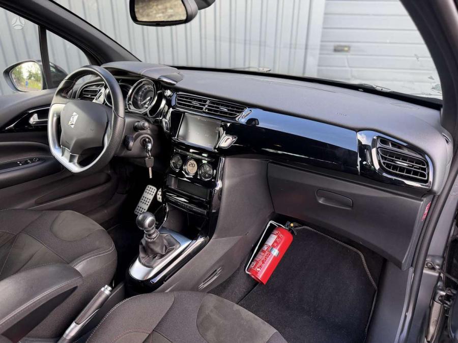 Pelēks Citroen DS3 2017 Kauņa, ar dzinēja tilpumu 1.20 L un nobraukumu 145 tūkst. km par 4800 €, foto 13 vietnē AUTOMOTO.COM.LV