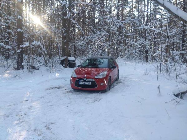 Sarkans Citroen DS3 2011 Viļņa, ar dzinēja tilpumu 1.60 L un nobraukumu 225 tūkst. km par 3400 €, foto 6 vietnē AUTOMOTO.COM.LV