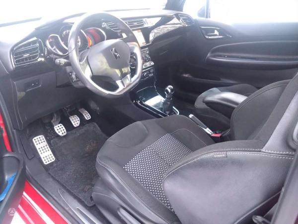 Sarkans Citroen DS3 2011 Viļņa, ar dzinēja tilpumu 1.60 L un nobraukumu 225 tūkst. km par 3400 €, foto 8 vietnē AUTOMOTO.COM.LV