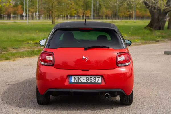 Sarkans Citroen DS3 2010 Liepāja, ar dzinēja tilpumu 1.60 L un nobraukumu 289 tūkst. km par 4500 €, foto 3 vietnē AUTOMOTO.COM.LV