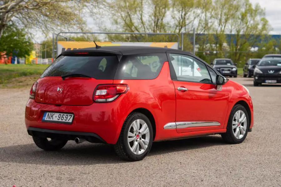 Sarkans Citroen DS3 2010 Liepāja, ar dzinēja tilpumu 1.60 L un nobraukumu 289 tūkst. km par 4500 €, foto 5 vietnē AUTOMOTO.COM.LV