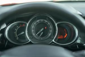 Sarkans Citroen DS3 2010 Liepāja, ar dzinēja tilpumu 1.60 L un nobraukumu 289 tūkst. km par 4500 €, foto 14 vietnē AUTOMOTO.COM.LV