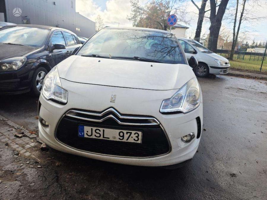 Balts Citroen DS3 2010 Kauņa, ar dzinēja tilpumu 1.60 L un nobraukumu 192 tūkst. km par 1800 €, foto 4 vietnē AUTOMOTO.COM.LV