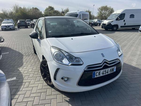 White Citroen DS3 2012 in Taurage, with an engine capacity of 1.60 L and mileage of 195 thousand km for 1350 €, photo 2 on AUTOMOTO.COM.LV