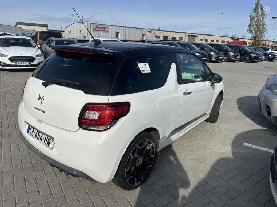 Balts Citroen DS3 2012 Tauragė, ar dzinēja tilpumu 1.60 L un nobraukumu 195 tūkst. km par 1350 €, foto 4 vietnē AUTOMOTO.COM.LV