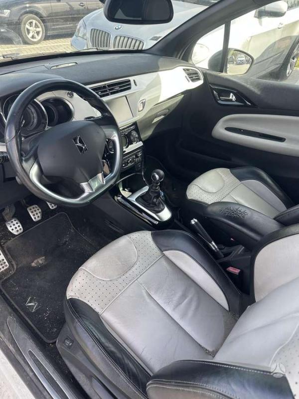 White Citroen DS3 2012 in Taurage, with an engine capacity of 1.60 L and mileage of 195 thousand km for 1350 €, photo 6 on AUTOMOTO.COM.LV