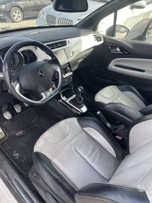 Balts Citroen DS3 2012 Tauragė, ar dzinēja tilpumu 1.60 L un nobraukumu 195 tūkst. km par 1350 €, foto 7 vietnē AUTOMOTO.COM.LV