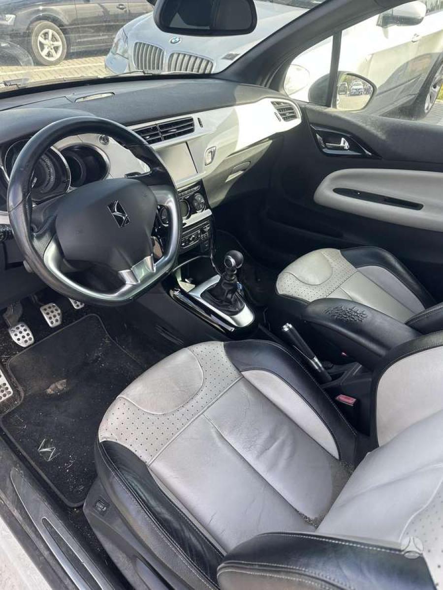 Balts Citroen DS3 2012 Tauragė, ar dzinēja tilpumu 1.60 L un nobraukumu 195 tūkst. km par 1350 €, foto 7 vietnē AUTOMOTO.COM.LV
