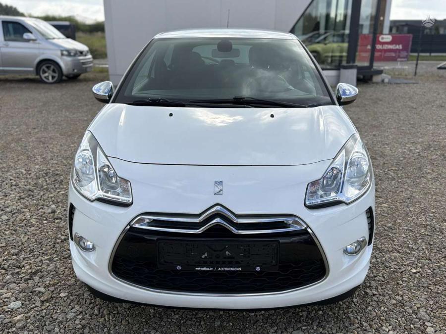 White Citroen DS3 2013 in Siauliai, with an engine capacity of 1.20 L and mileage of 193 thousand km for 2999 €, photo 3 on AUTOMOTO.COM.LV